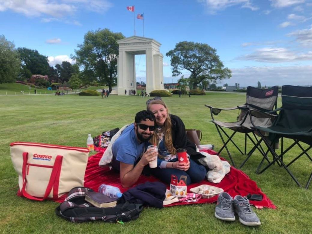 After spending 69 days apart, couple reunites at Peace Arch | CityNews ...