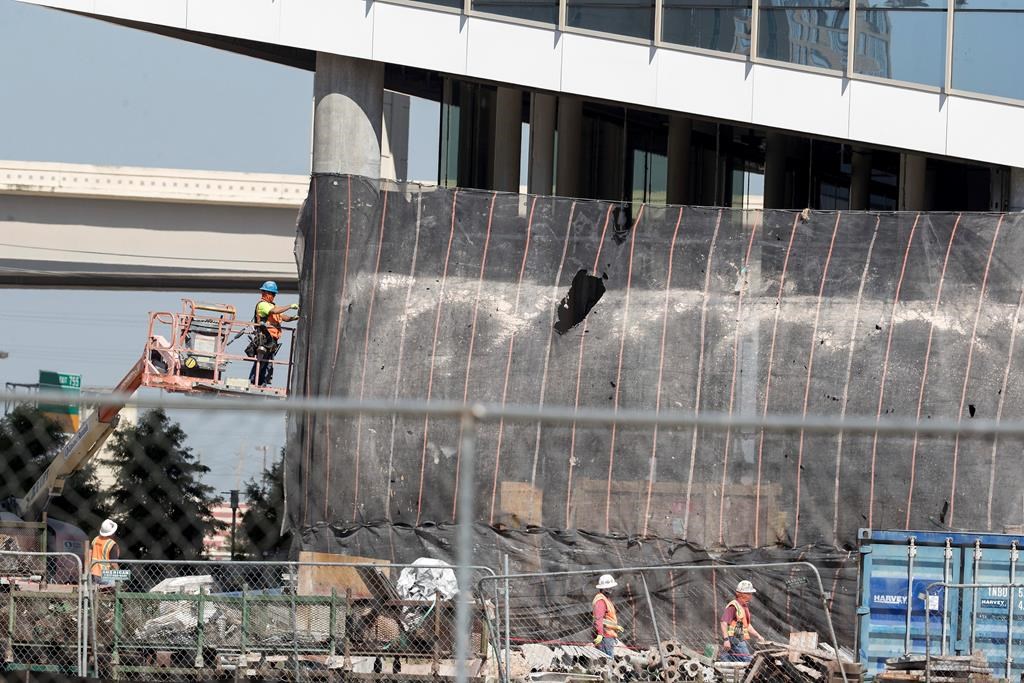 Crews working to recover 3 dead in Houston building collapse | CityNews ...