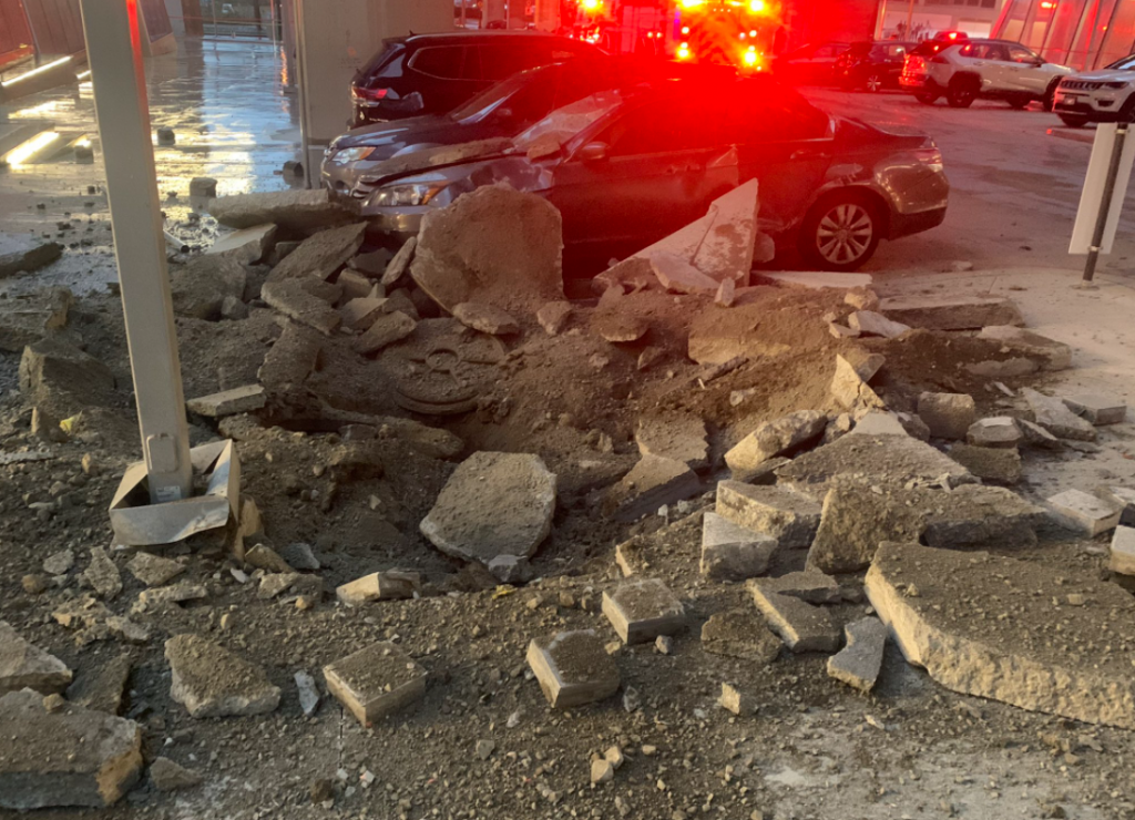 Utility vault explodes in downtown Vancouver | CityNews Vancouver