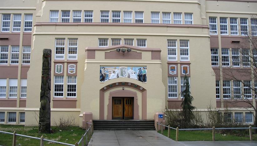 Powerlifter raises Metro Vancouver frontline workers' spirits with ...