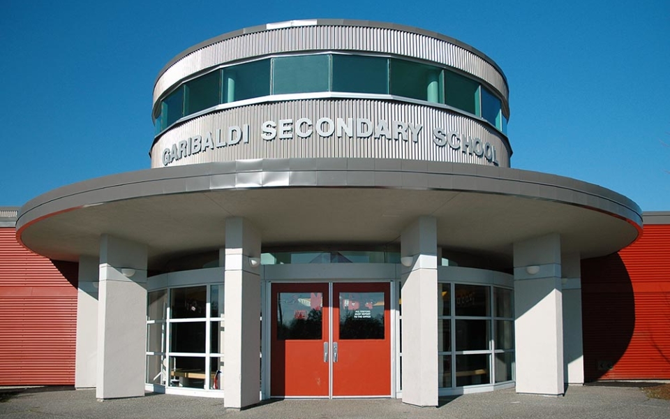COVID-19 case at Maple Ridge high school is 'close contact' of variant case
