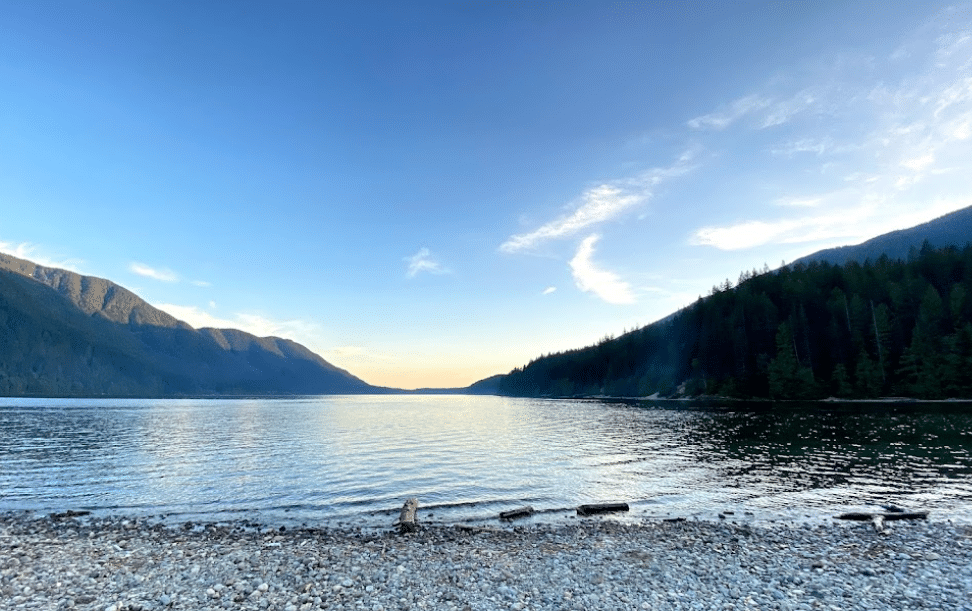 Small plane crashes into Maple Ridge lake sending two people to hospital