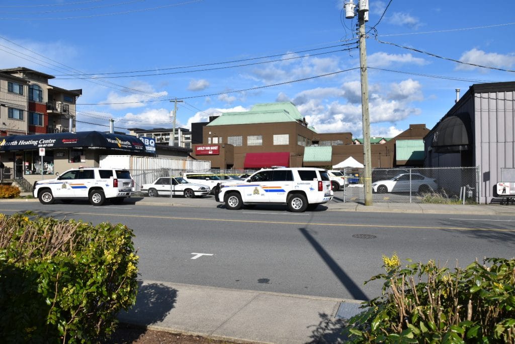 Targeted downtown Maple Ridge shooting leaves one man dead