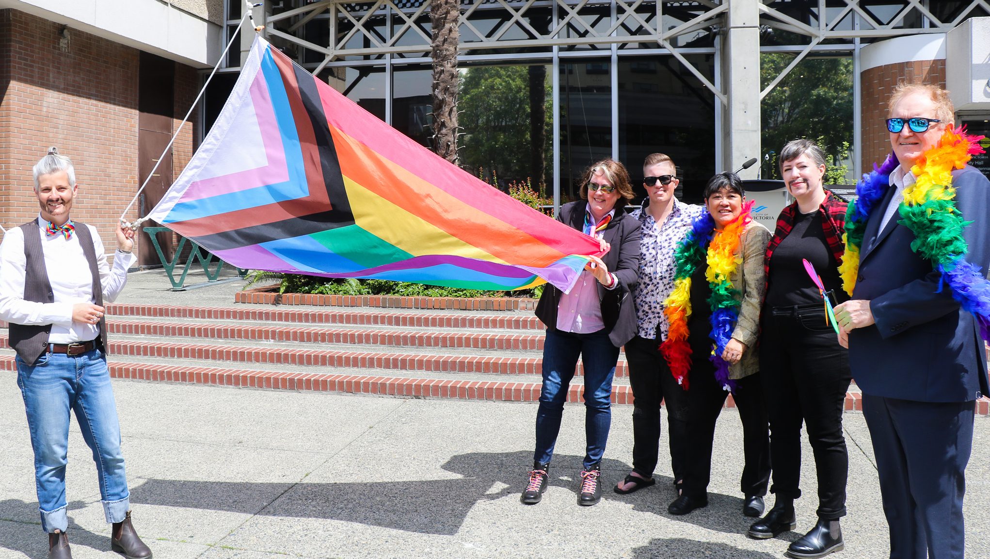 Victoria mayor dresses in drag at Pride event in solidarity with 2SLGBTQ+