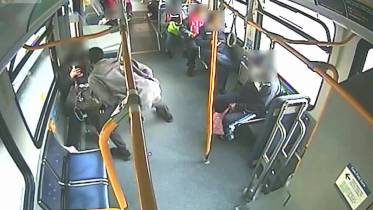 Vancouver bus attack: Transit police looking for suspect | CityNews ...
