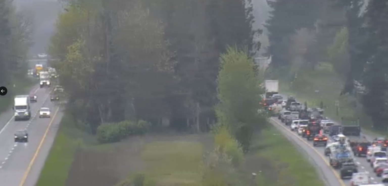 Abbotsford Hwy 1 overpass hit by truck - CityNews Vancouver