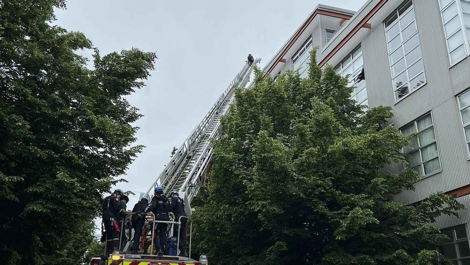 VFRS rescues worker from rooftop on Scotia Street