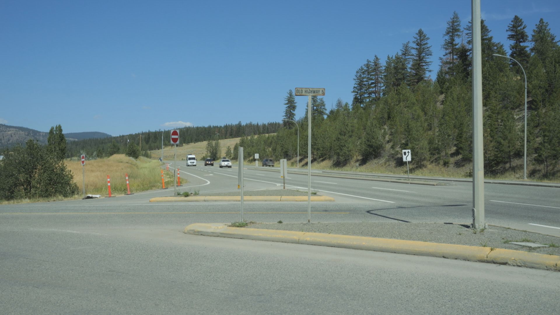 Kamloops RCMP: Yellowhead Hwy crash injures 6
