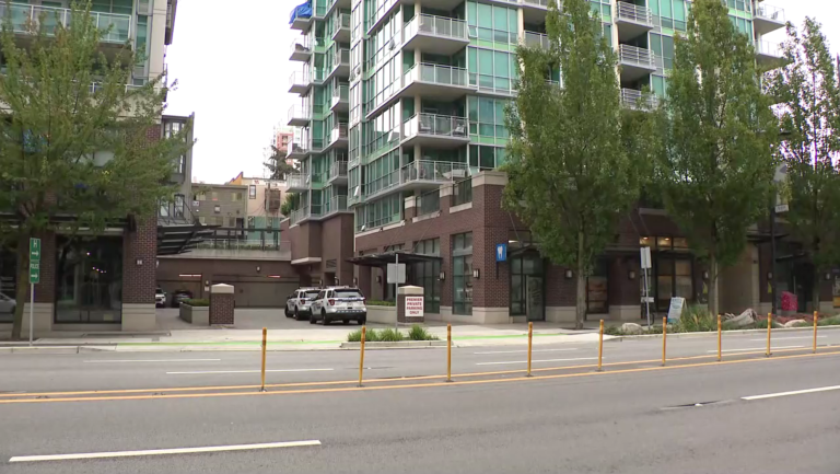 North Van balcony falls prompt homicide investigation