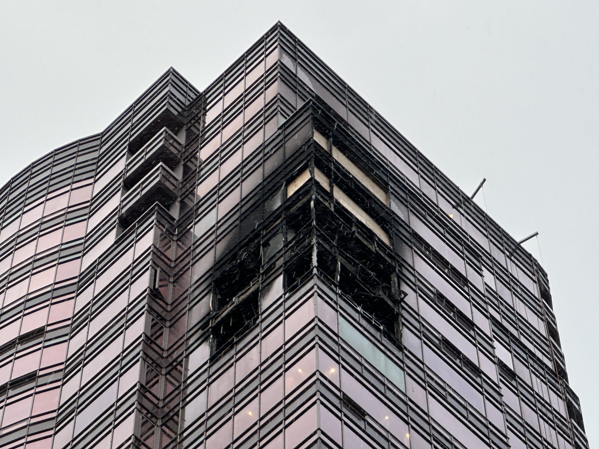 Multi-unit fire burns in downtown Vancouver high-rise: VFRS