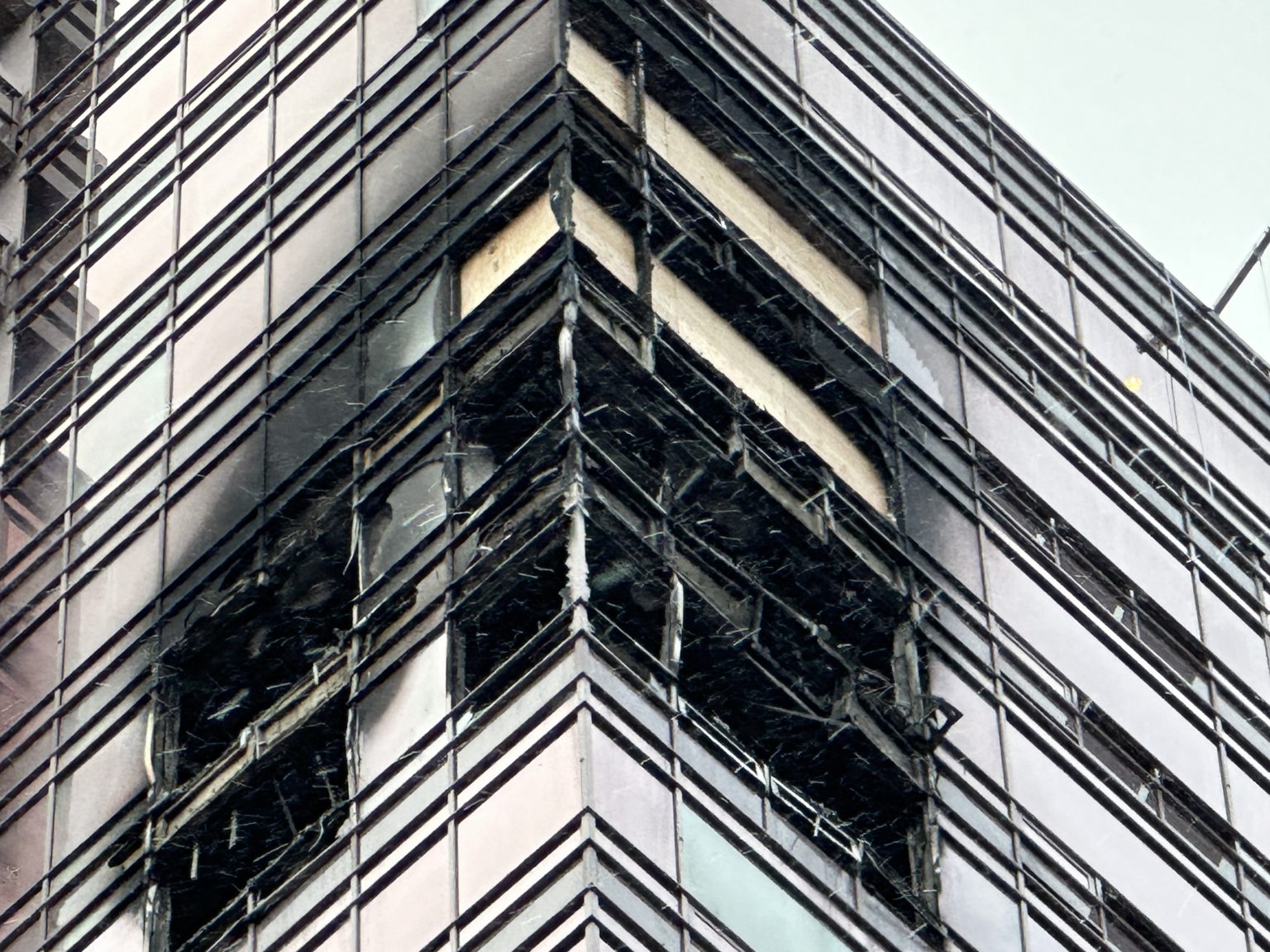 Multi-unit fire burns in downtown Vancouver high-rise: VFRS