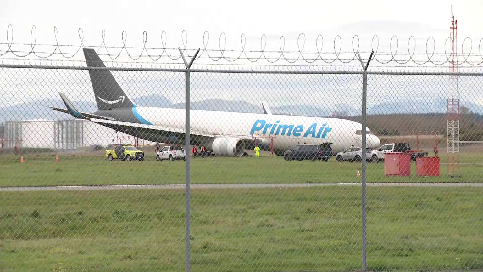 Amazon Prime cargo plane slides off YVR runway during landing