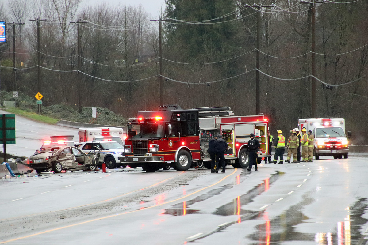 5 people injured after hydroplaning crash on Lougheed HWY in Mission