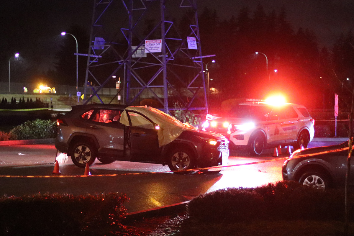 South Surrey shooting leaves 1 critical, suspects arrested