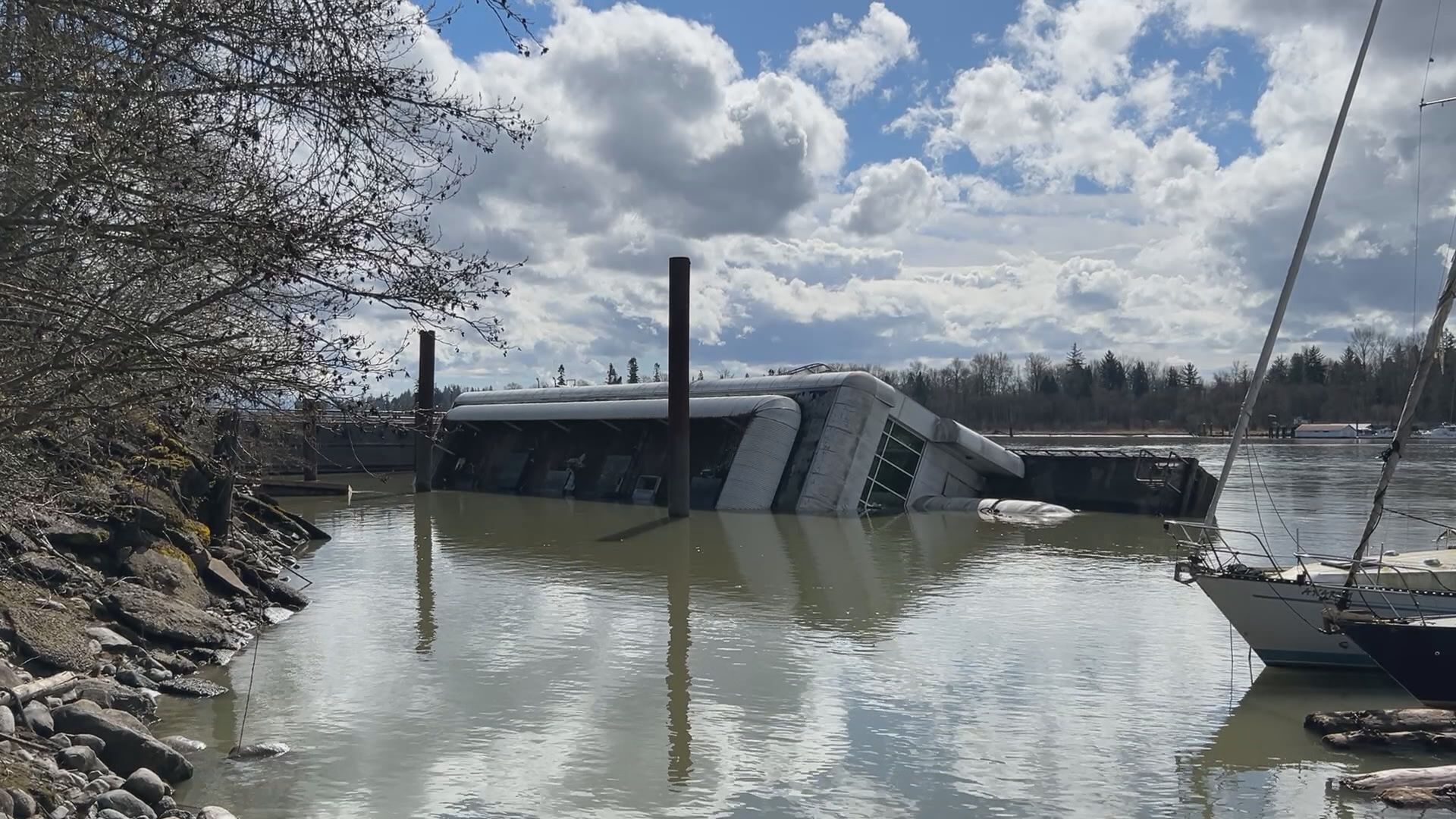 Expo 86's iconic 'McBarge' capsizes in Fraser River
