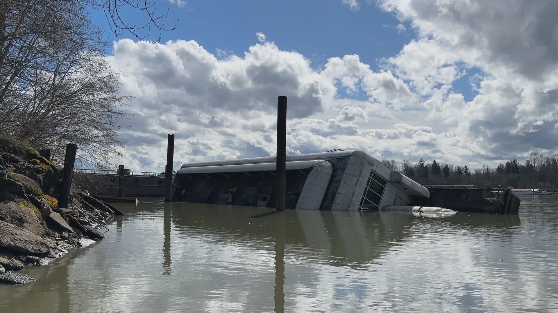 Expo 86's iconic 'McBarge' capsizes in Fraser River