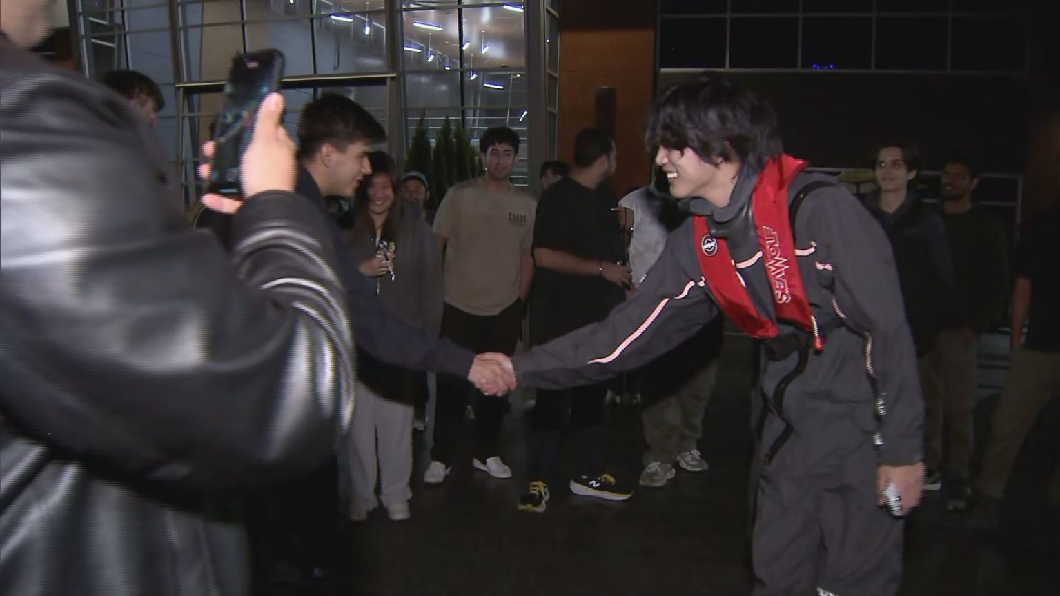 Teen flies around world for cancer research, lands in Pitt Meadows