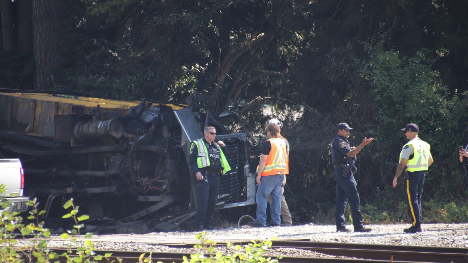 1 air-lifted to hospital after Maple Ridge crash involving train