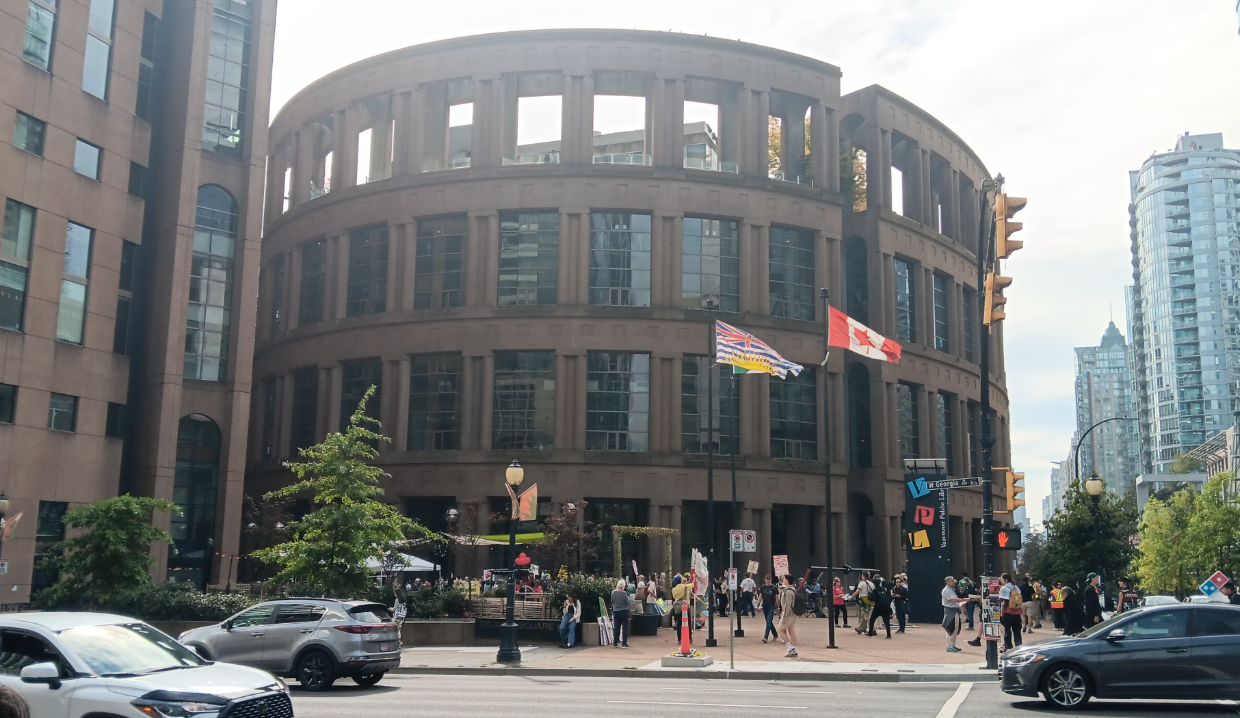'Draw the Line' rally in Vancouver challenges elements of Carney's agenda
